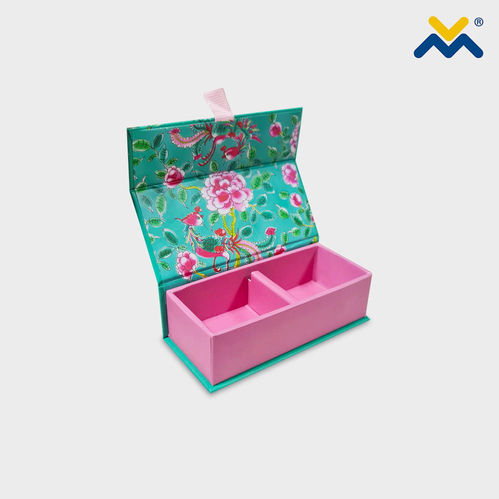 Candlenut Kueh Box